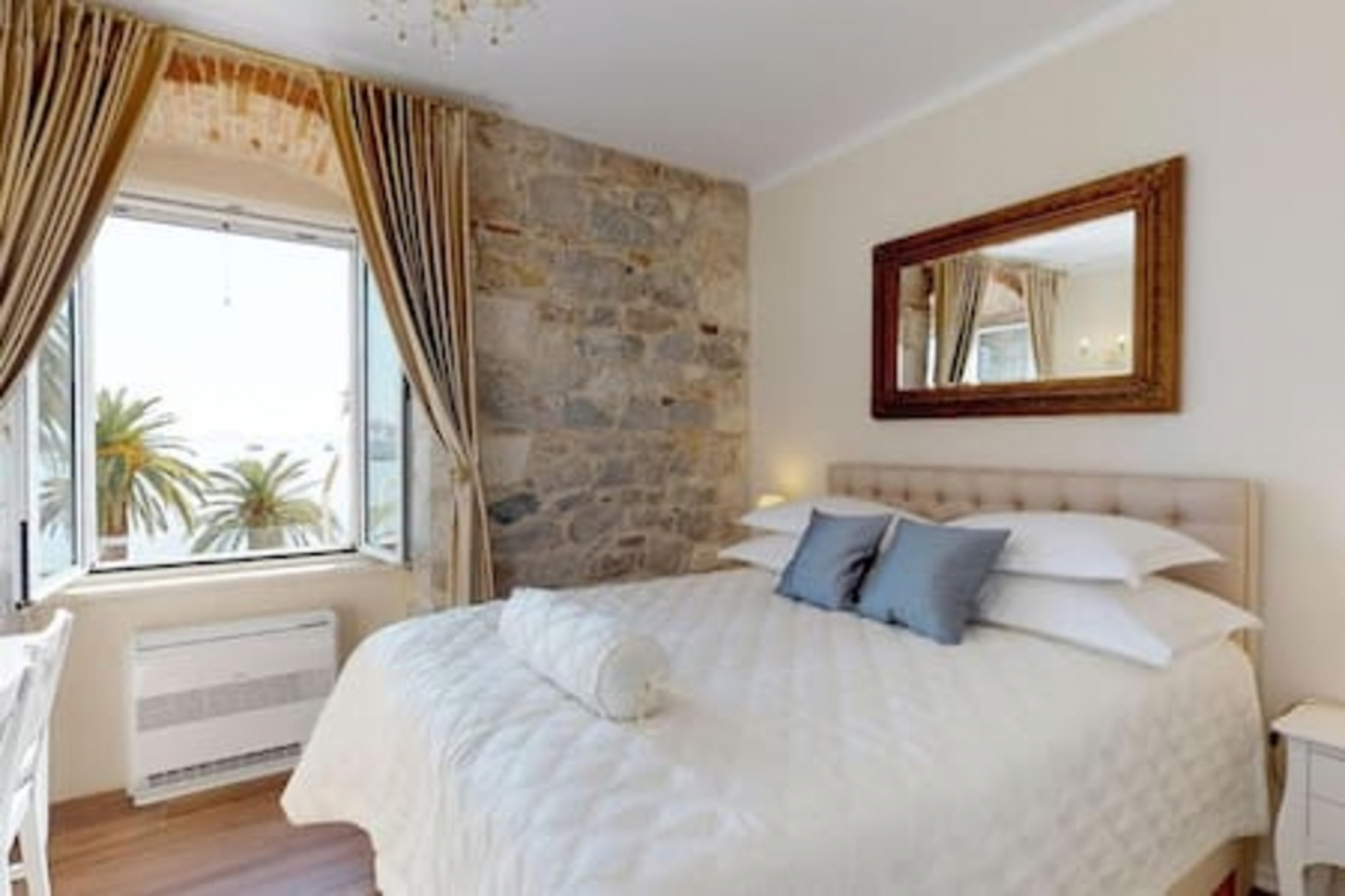 Deluxe Room Eldoris | Missafir