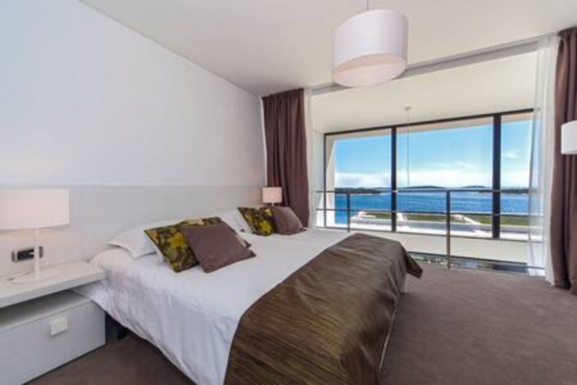 Deniz Manzaralı Ev, Plaja 3 dk | Golden Rays Apt 4 | Missafir