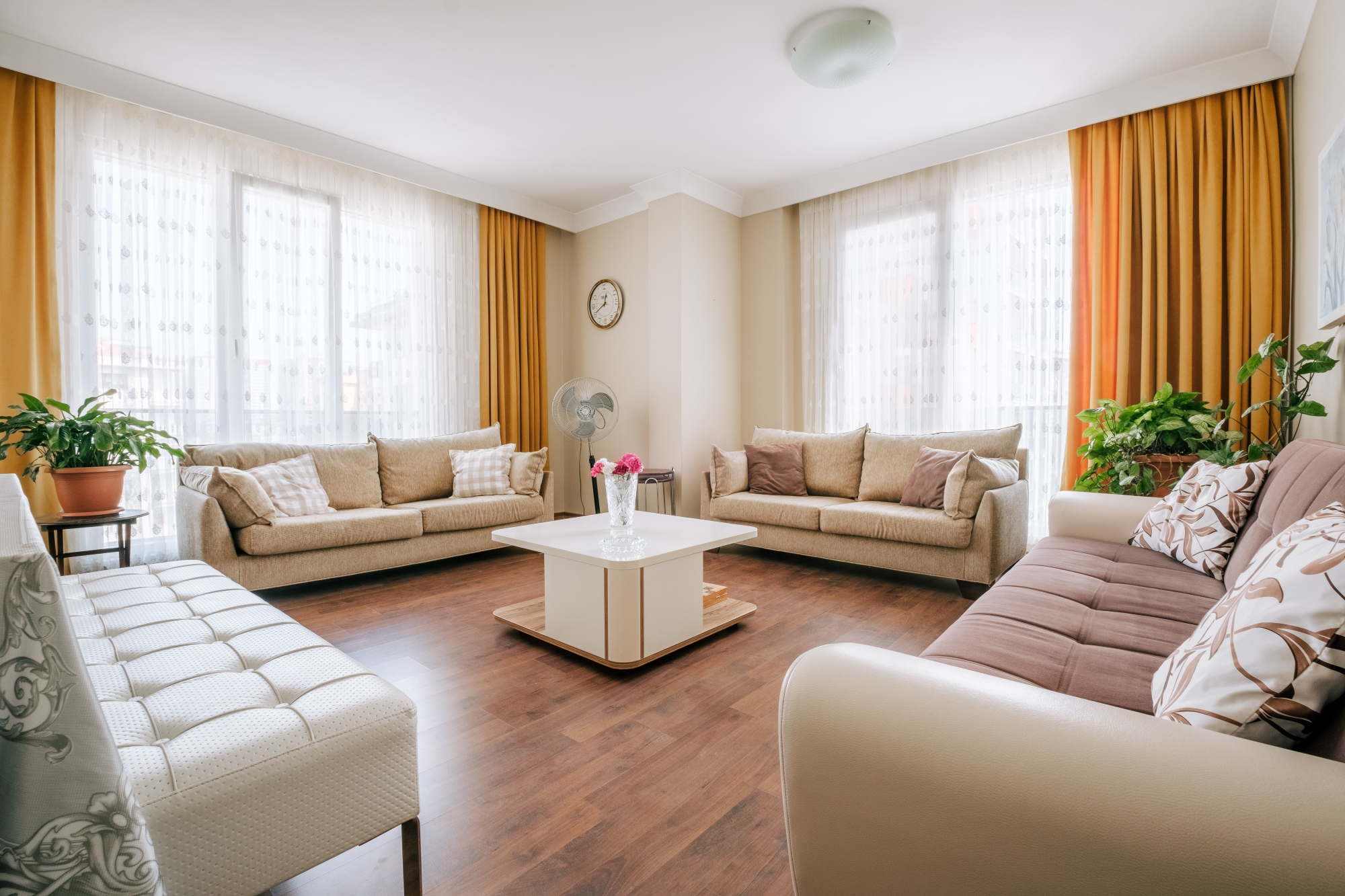 Kadıköy’de Moda Sahili’ne 10 Dakika Mesafede Balkonlu Sevimli Daire ...